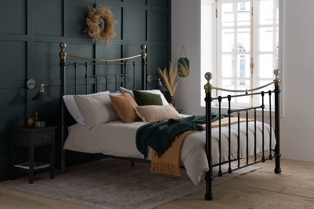 Best black metal bed frame store